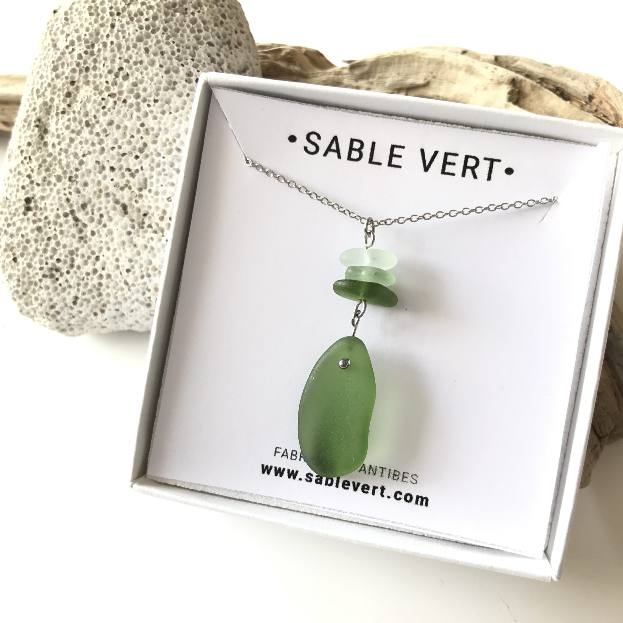 Collier PRESQU’ÎLE Blanc | Pendentif en verre recyclé | SABLE VERT